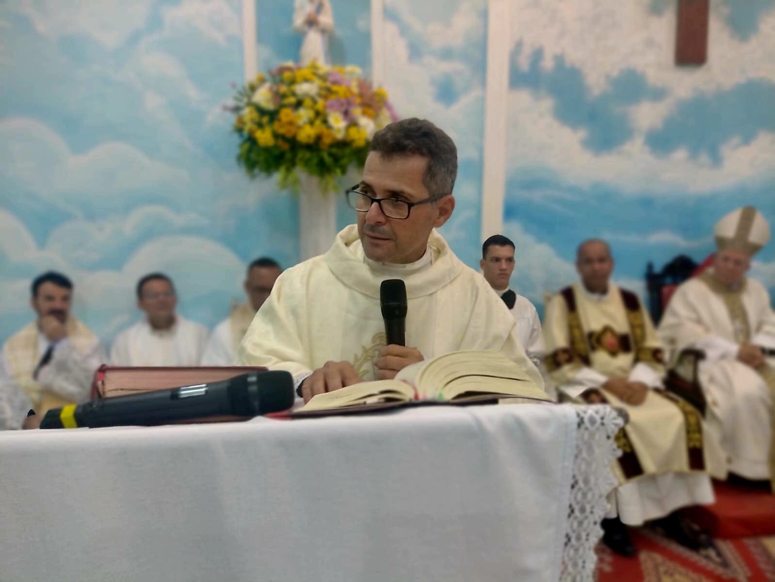 PARÓQUIA SÃO JOSÉ E SANTA TERESA DE CALCUTÁ ACOLHE O SEU PÁROCO, O ...